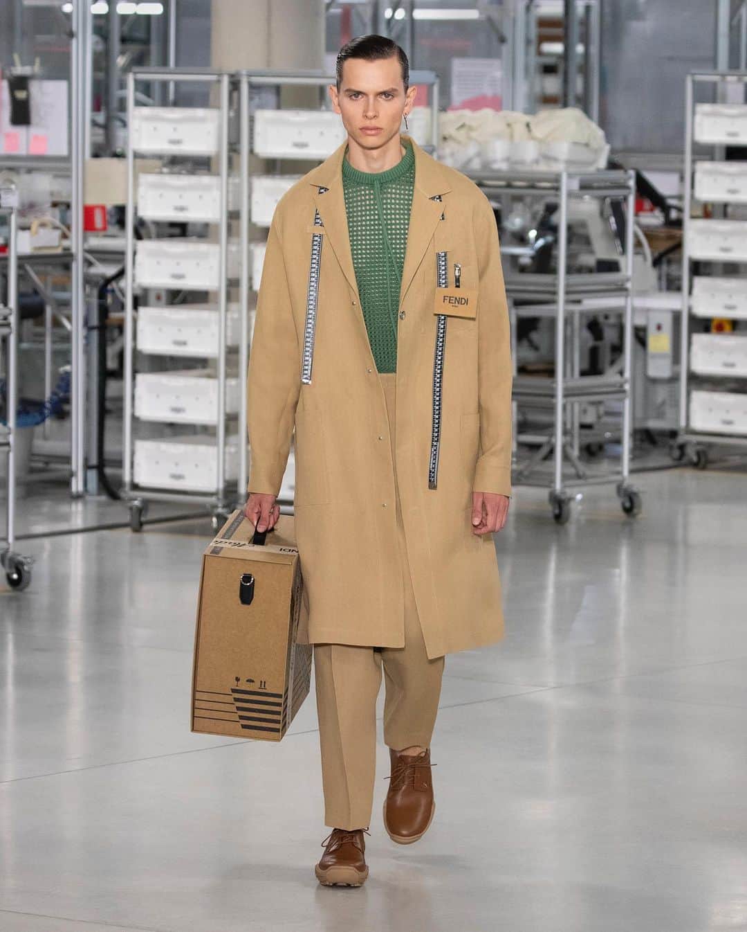 LVMHさんのインスタグラム写真 - (LVMHInstagram)「Relive the @fendi Spring Summer 2024 ...