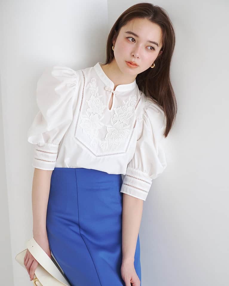 snidelさんのインスタグラム写真 - (snidelInstagram)「【SNIDEL】本週上架！衣領上採用中華風細節。立體感十足的袖子 ...