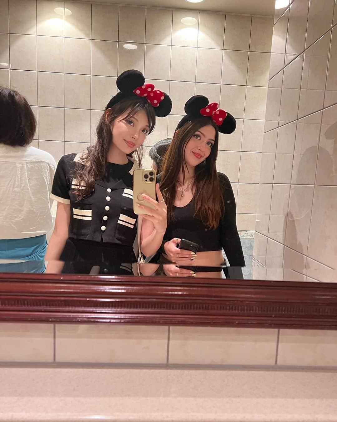 RIANさんのインスタグラム写真 - (RIANInstagram)「追加ディズニーランドショット🎢💖 写真撮りすぎました😂 お城が素敵すぎ ...