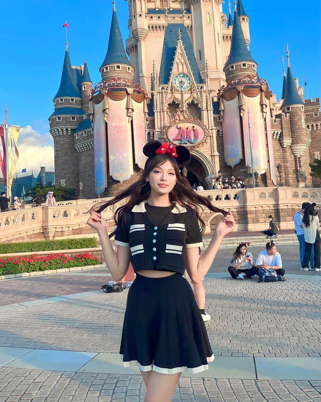 RIANさんのインスタグラム写真 - (RIANInstagram)「追加ディズニーランドショット🎢💖 写真撮りすぎました😂 お城が素敵すぎ ...