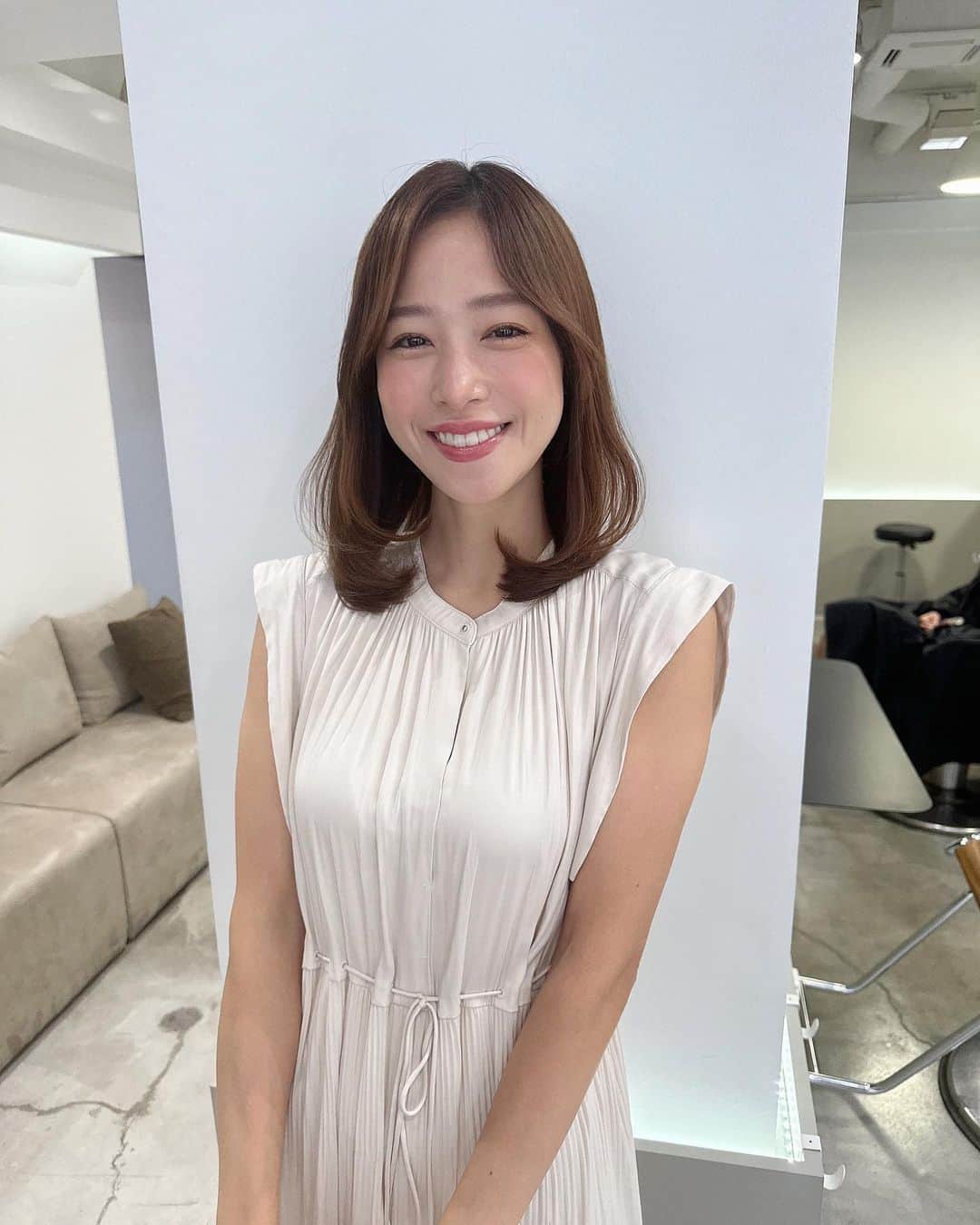 鷲見玲奈さんのインスタグラム写真 - (鷲見玲奈Instagram)「. 1週間も経たずにまた切りました。笑 なんか、一回切るともっと切りたく ...