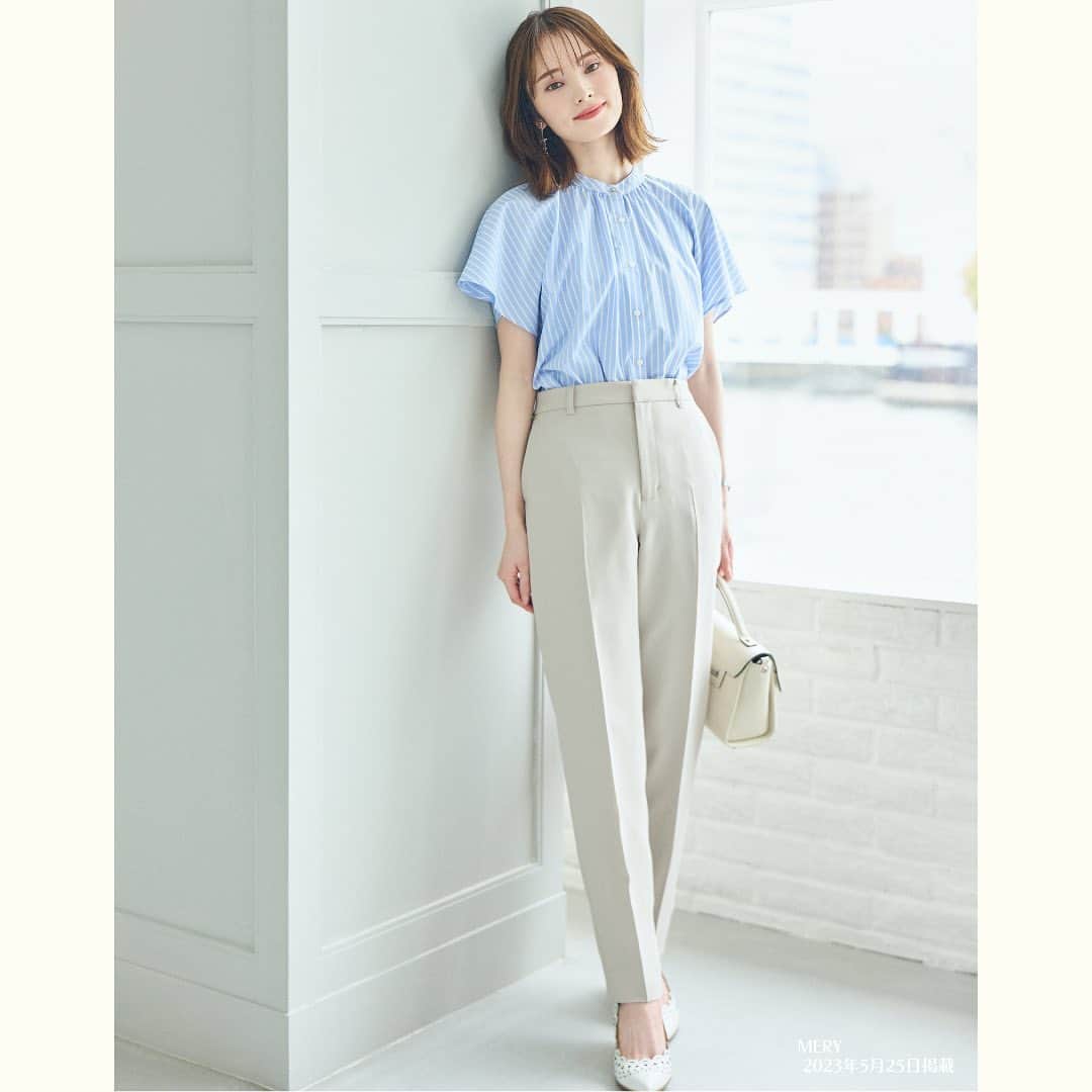 AOKIさんのインスタグラム写真 - (AOKIInstagram)「MERY撮影オフショット公開 橋下美好さんが着こなす カラーパンツの着回しコーデ！ もうご覧いただけましたか？ 今回は夏 ...