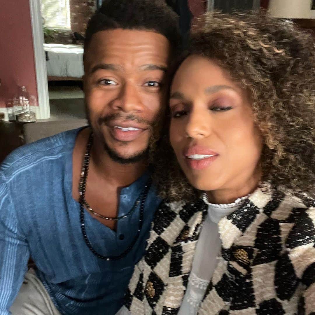 ケリー・ワシントンさんのインスタグラム写真 ケリー・ワシントンinstagram 「b T S Behind The Selfie 🤳