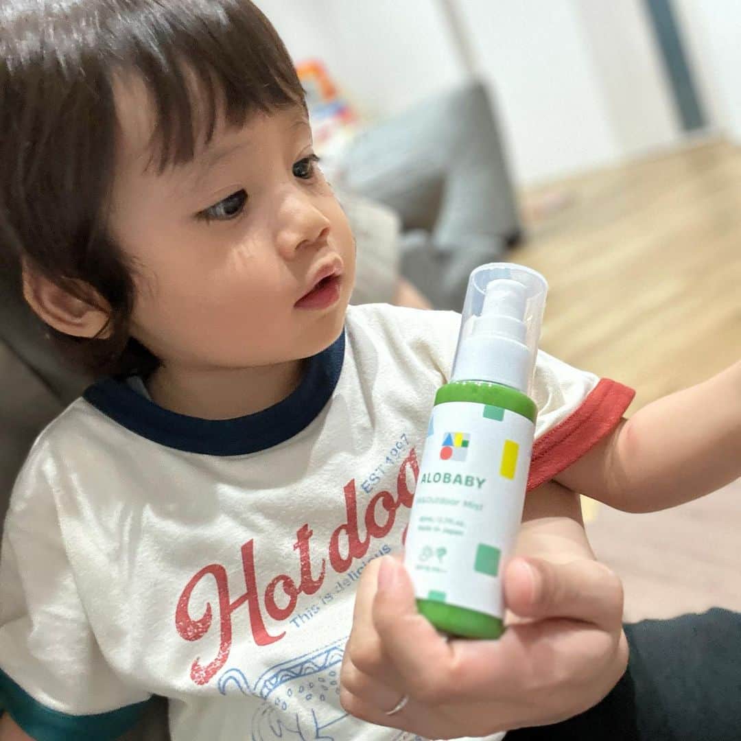 Moeさんのインスタグラム写真 - (MoeInstagram)「【おでかけの必需品🌞】 . @alobaby_official の アロベビー UV&アウトドアミスト🌿 . 日焼け止めと ...