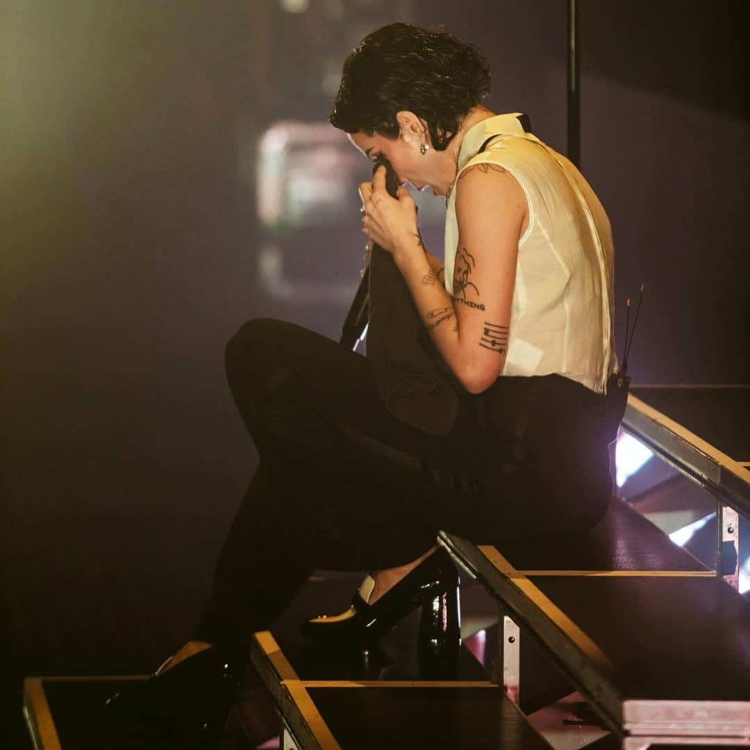 Halseyさんのインスタグラム写真 - (HalseyInstagram)「Wept like a baby in my home ...