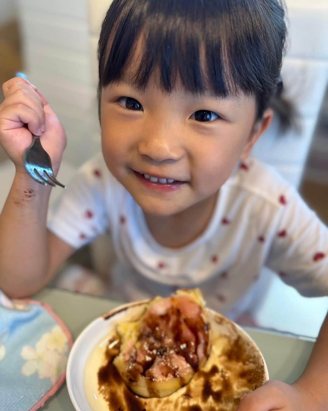 村方乃々佳さんのインスタグラム写真 - (村方乃々佳Instagram)「乃々佳の好きなチーズやハムやチョコソースを全部かけたら すごい見た目 ...