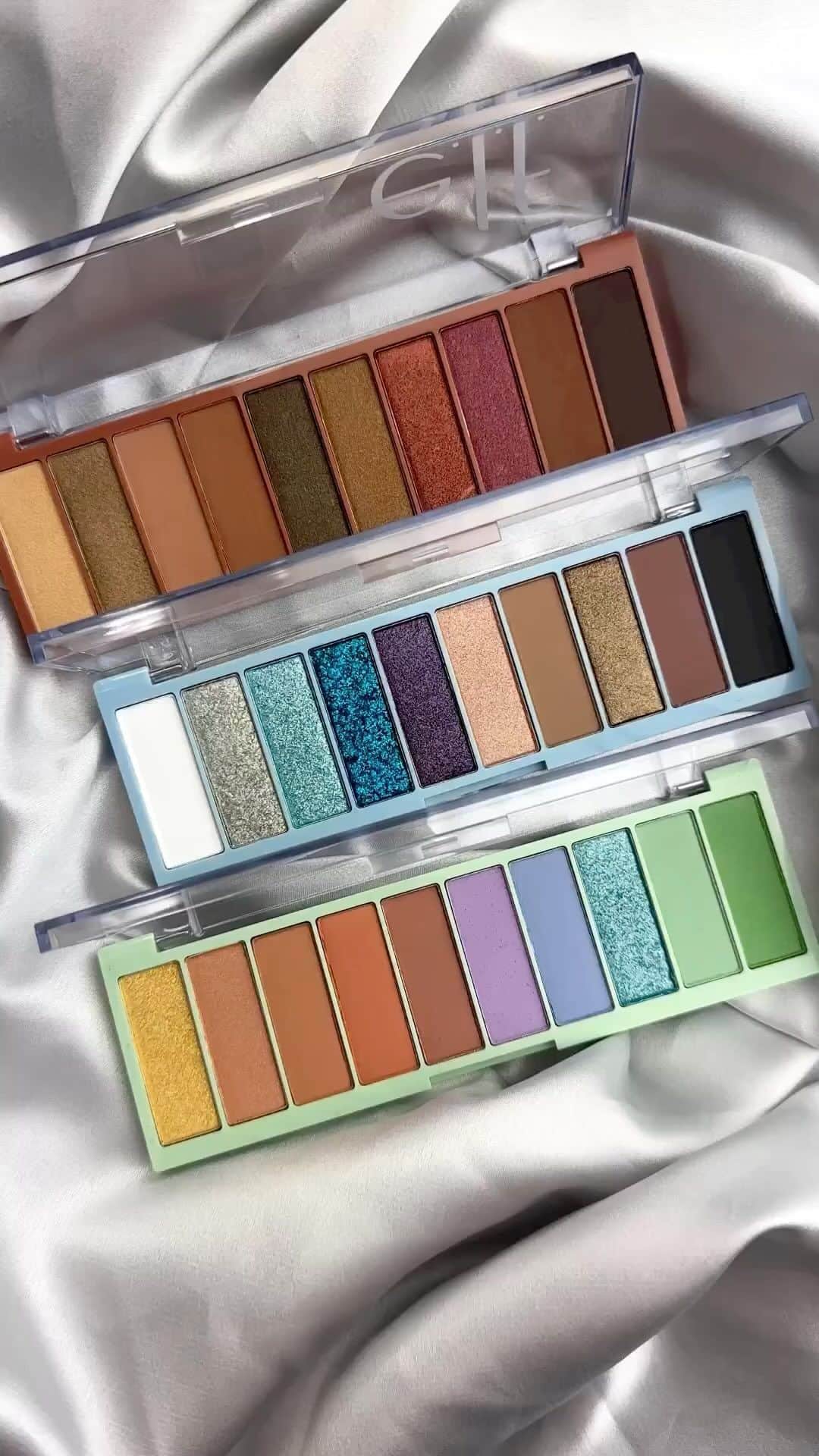 e.l.f.さんのインスタグラム動画 - (e.l.f.Instagram)「The perfect eyeshadow palette ...