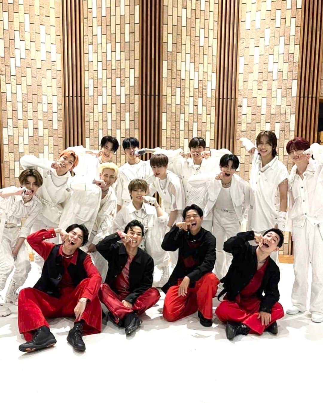 s**t kingzさんのインスタグラム写真 - (s**t kingzInstagram)「改めて「音楽の日」「Luckey Fes」と、ありがとうございました！ 「音楽の日」では、 『No ...