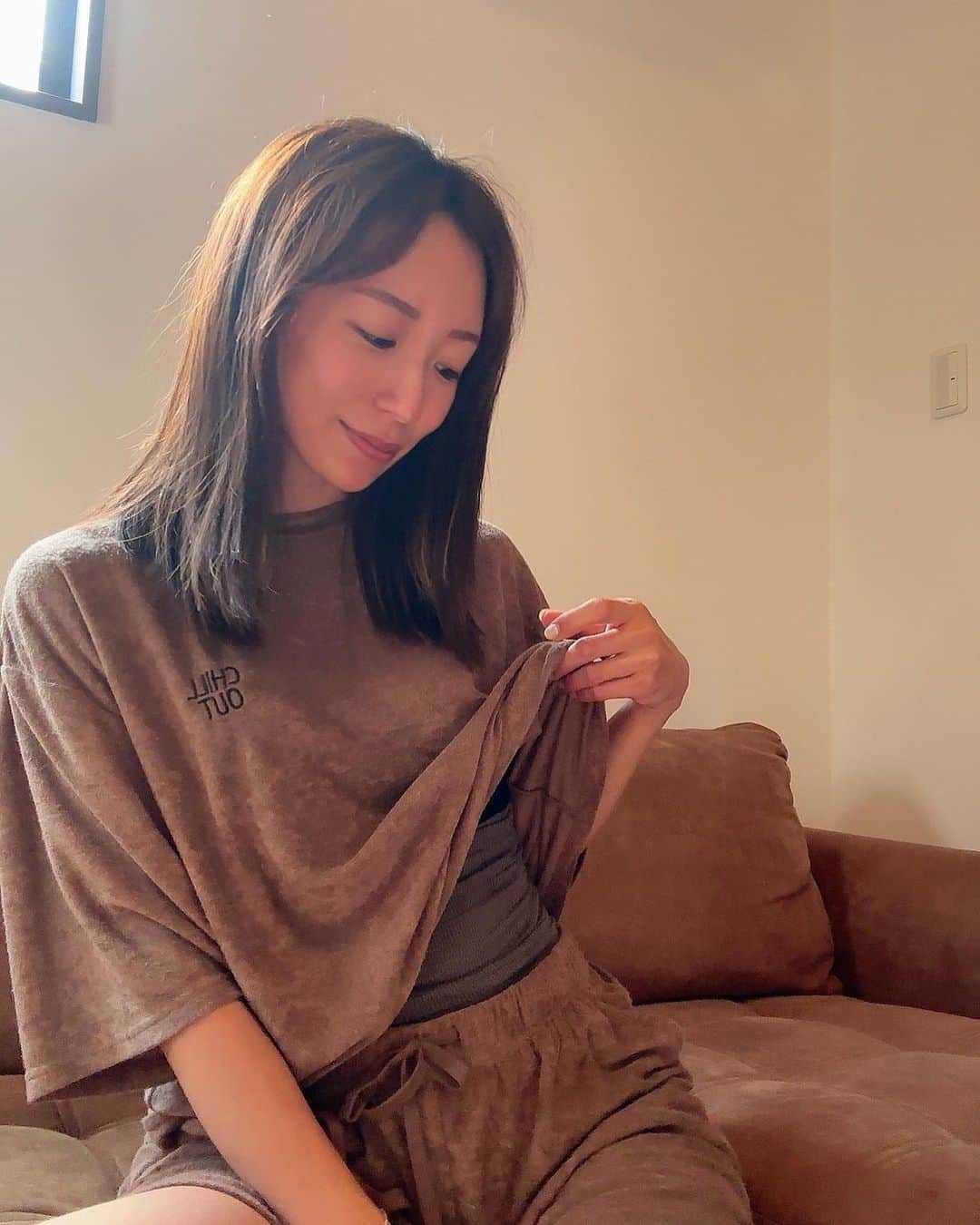 Miho Tanakaさんのインスタグラム写真 - (Miho TanakaInstagram)「アーシングって知ってる？´- 裸足や素肌で大地と直接つながり、地面から自由電子（マイナスの電気 ...