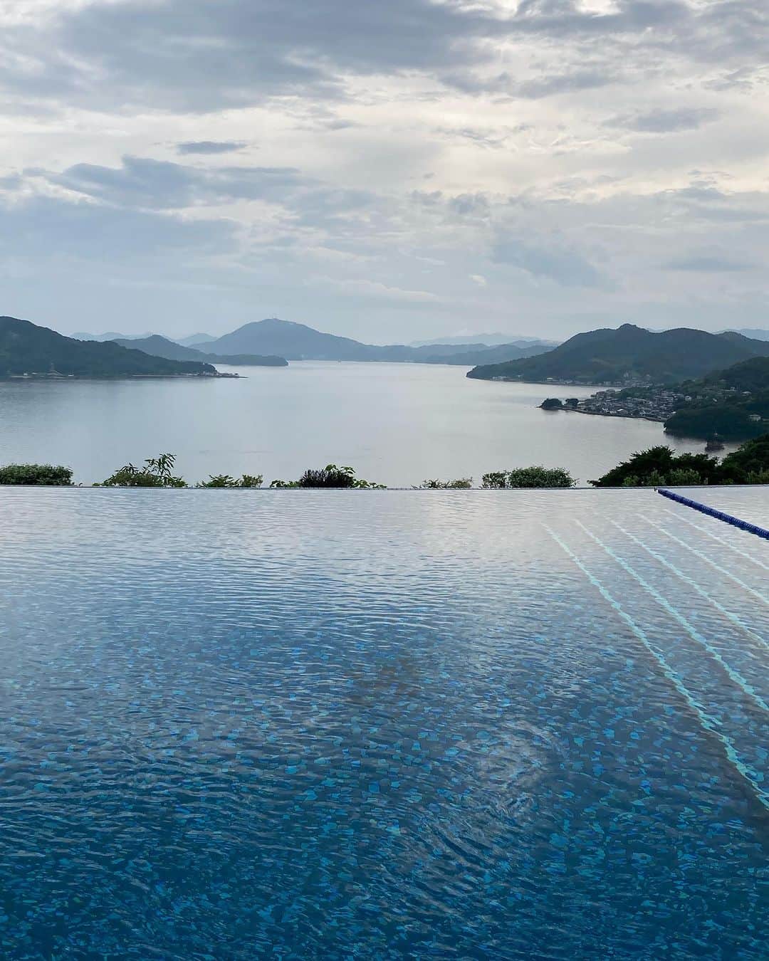 天明麻衣子さんのインスタグラム写真 - (天明麻衣子Instagram)「お誕生日お祝いメッセージをくださった皆様、ありがとうございました ...