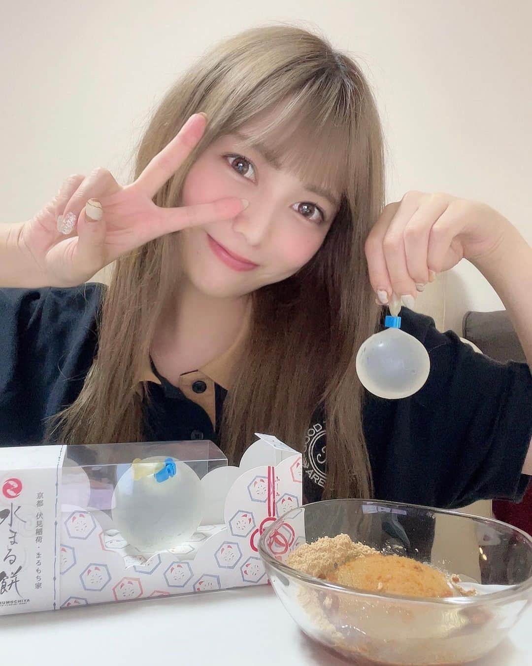 あいりさんのインスタグラム写真 - (あいりInstagram)「水まる餅🤤💕 黒蜜きなことの相性ばつぐん . 京都伏見稲荷大社の近くに店舗が ...