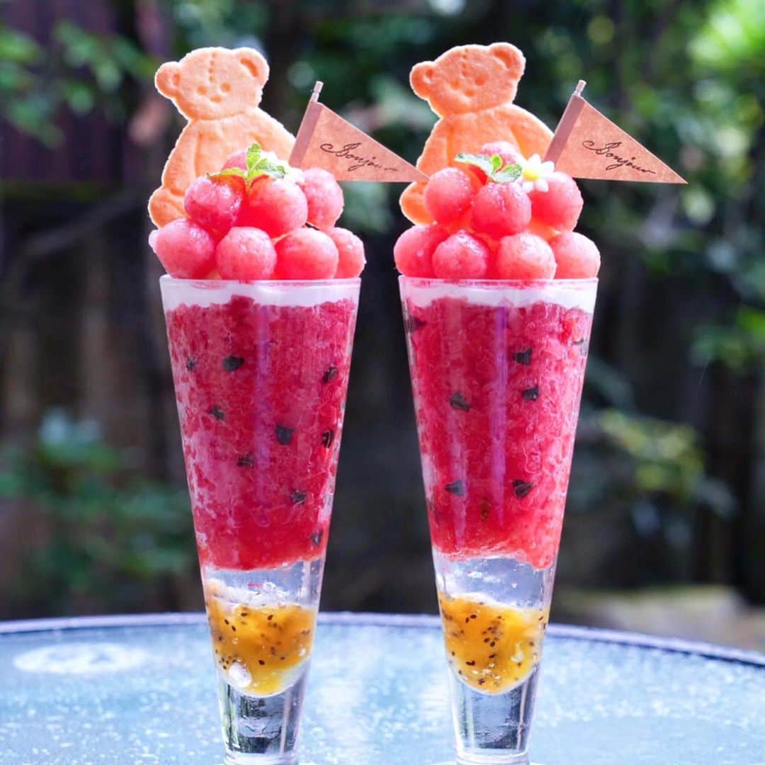 4meee!さんのインスタグラム写真 - (4meee!Instagram)「【コメントで教えて！今年食べたいパフェはある？】 今年は偶然の夏パフェブームが来そう 今狙ってるパフェはある？ ① ...