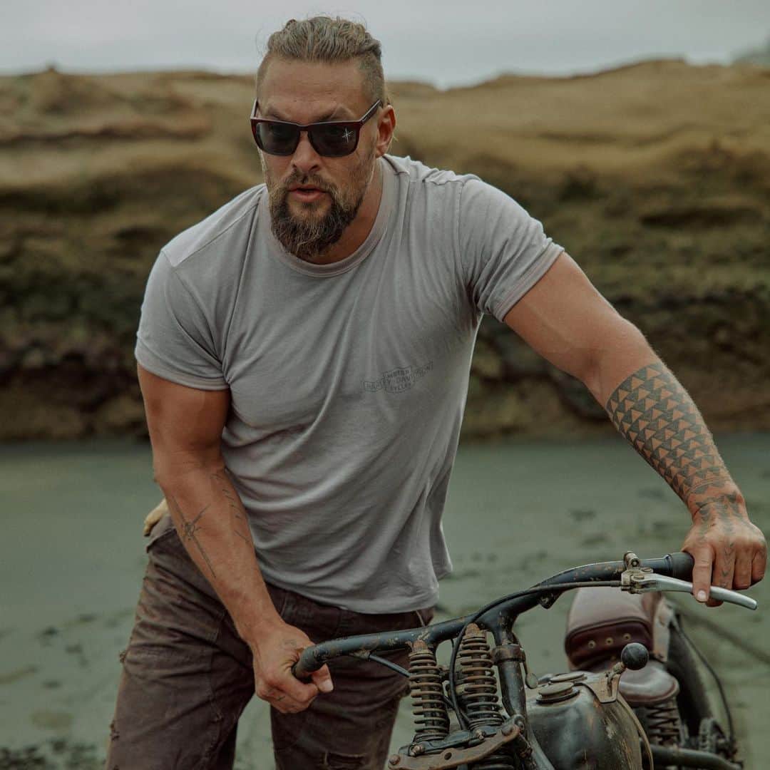 ジェイソン・モモアさんのインスタグラム写真 - (ジェイソン・モモアInstagram)「No road needed. A new line ...