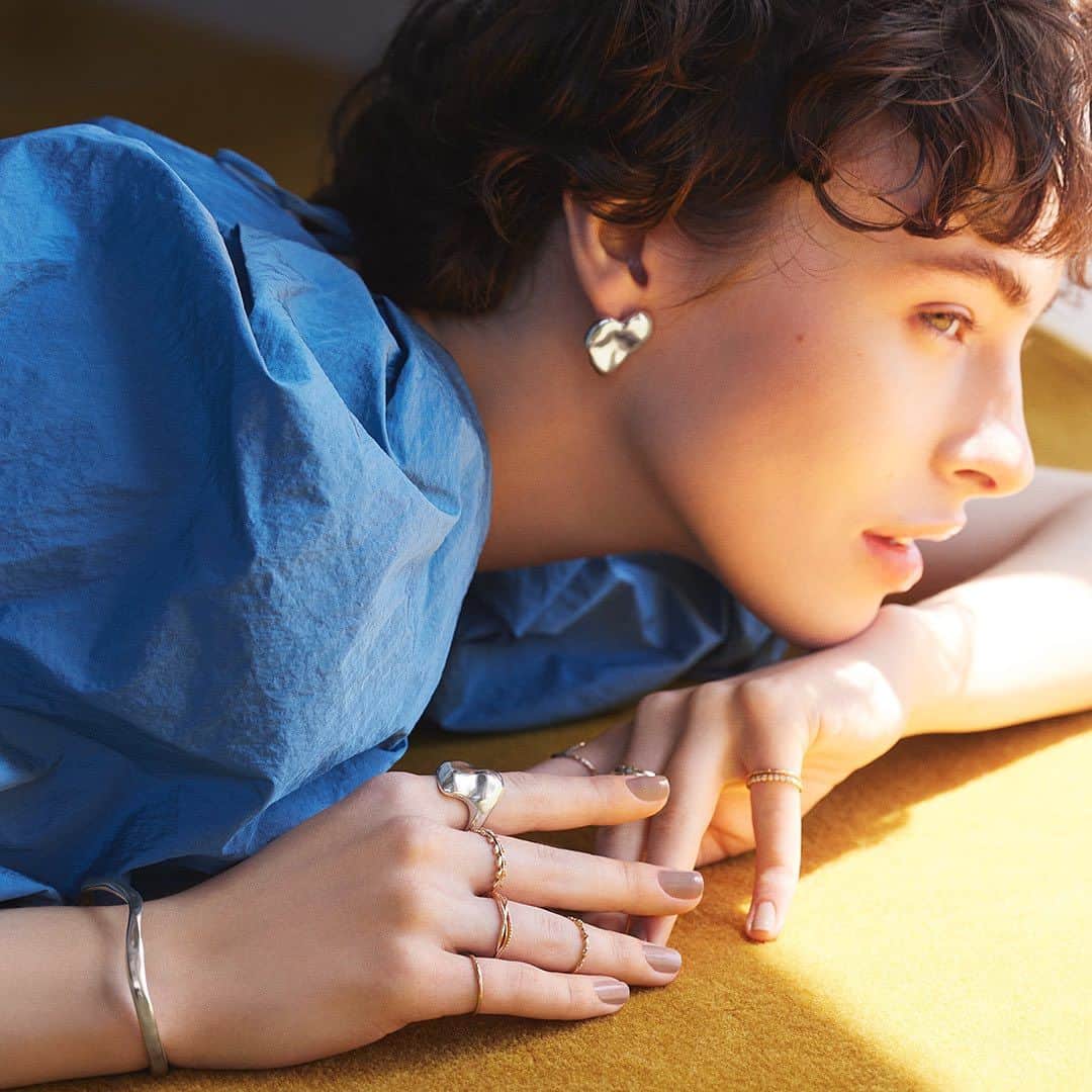 nojess_officialさんのインスタグラム写真 - (nojess_officialInstagram)「【2023 Autumn Collection】 大胆なサイズでビターな雰囲気 ...