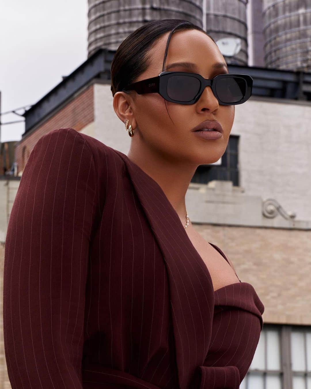 エイドリアン・バイロンさんのインスタグラム写真 - (エイドリアン・バイロンInstagram)「TODAY IS THE DAY 🕶️ So ...