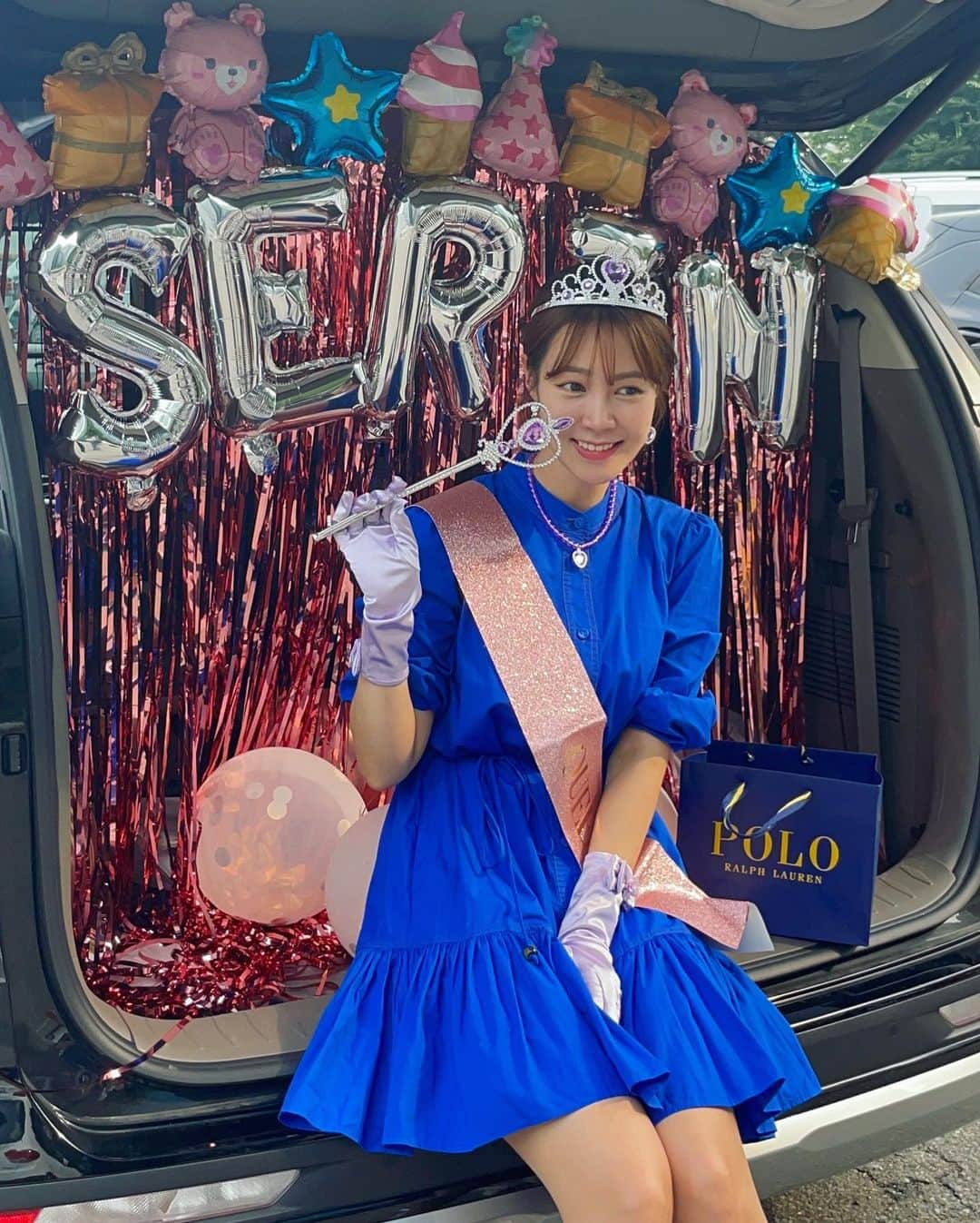 チェ・ユニョンさんのインスタグラム写真 チェ・ユニョンinstagram 「👑 열심히 일해 준 것도 고마운데 공주님 만들어주구