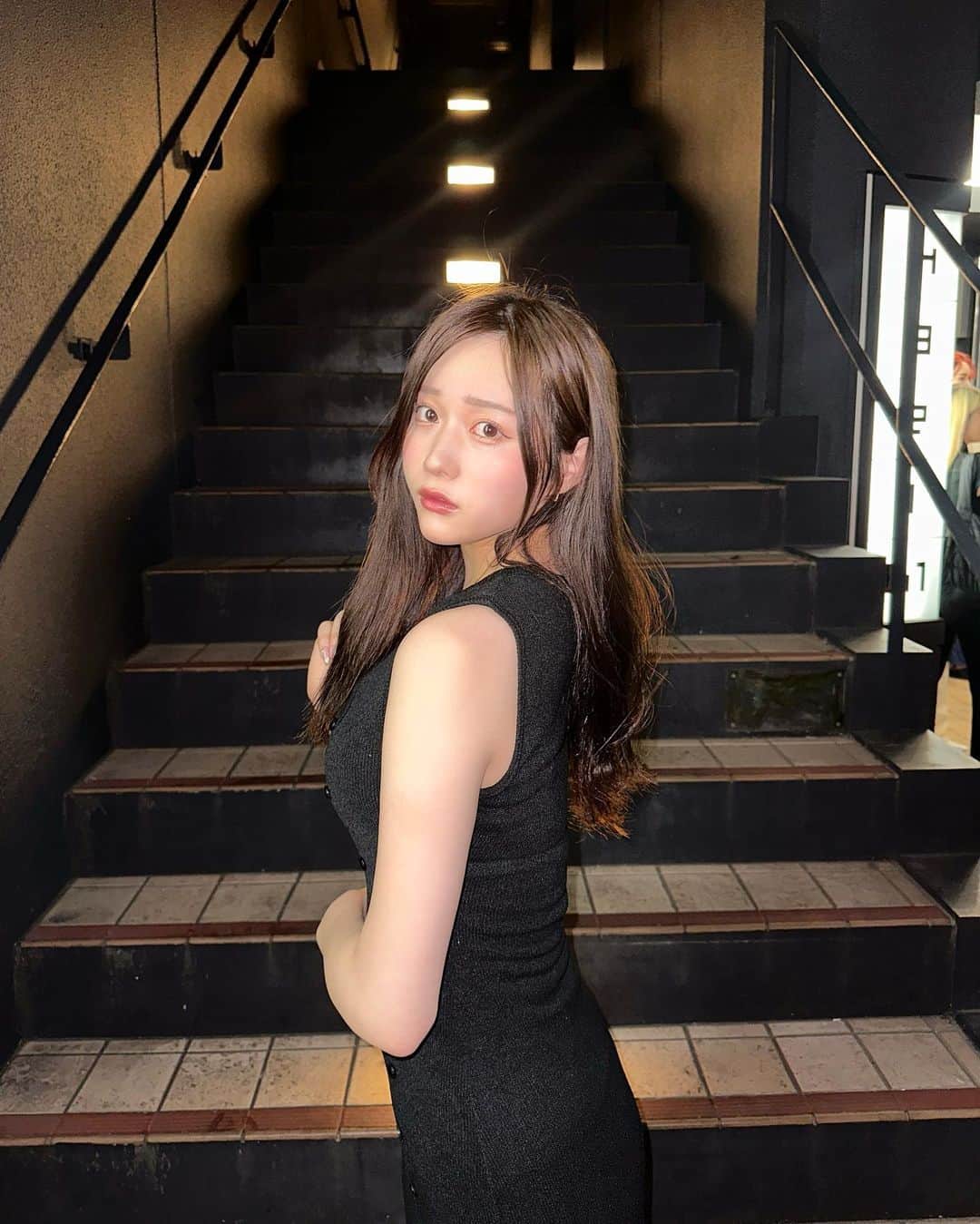 ぷうたんさんのインスタグラム写真 - (ぷうたんInstagram)「髪の毛だいぶ伸びた 🖤🩶」7月21日 21時13分 - puutan_318