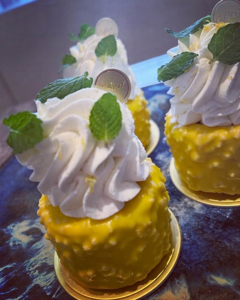 カファレルチョコレートさんのインスタグラム写真 - (カファレルチョコレートInstagram)「カルダモーネ(北野本店限定) #lemon ...