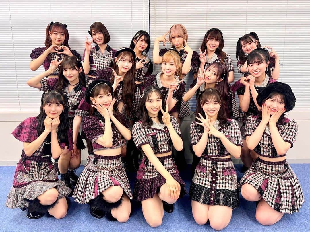 AKB48 Officialさんのインスタグラム写真 - (AKB48 OfficialInstagram)「テレ東音楽祭 2023 夏🌻🍉🌈 ありがとうございました〜 ️‍🔥 「フライング ...