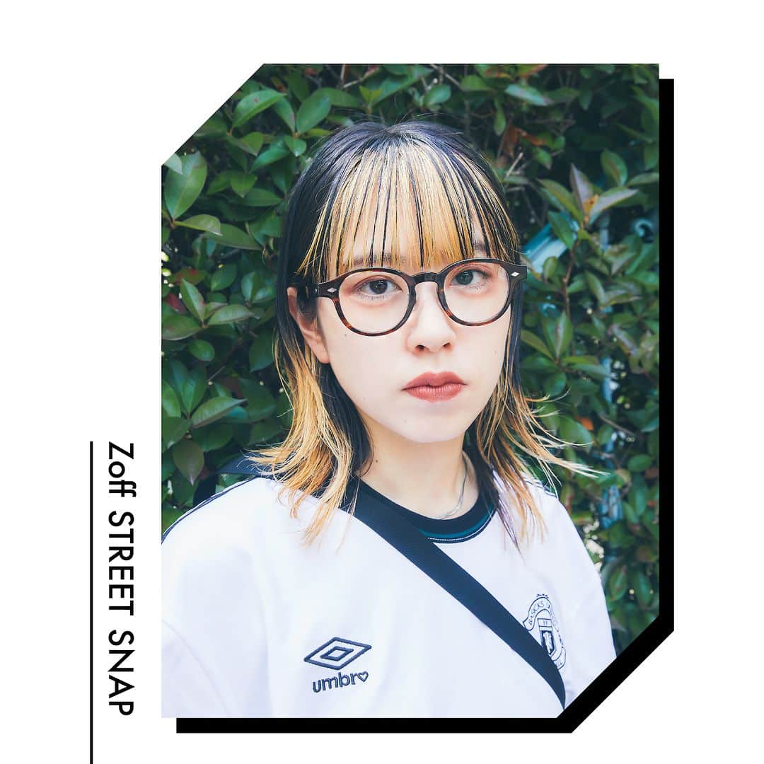 Zoff Officialさんのインスタグラム写真 - (Zoff OfficialInstagram)「【Zoff STREET SNAP @下北沢】 オシャレなあの人が選ぶ、メガネ。 数 ...