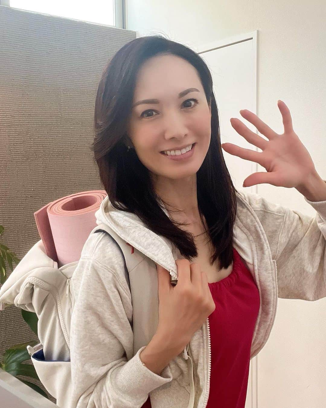 駒田奈美さんのインスタグラム写真 駒田奈美instagram 「・ ・ ・ 『ヨガのレッスン』 ・ ・ 真夏日の千葉です ・ 今日は今月