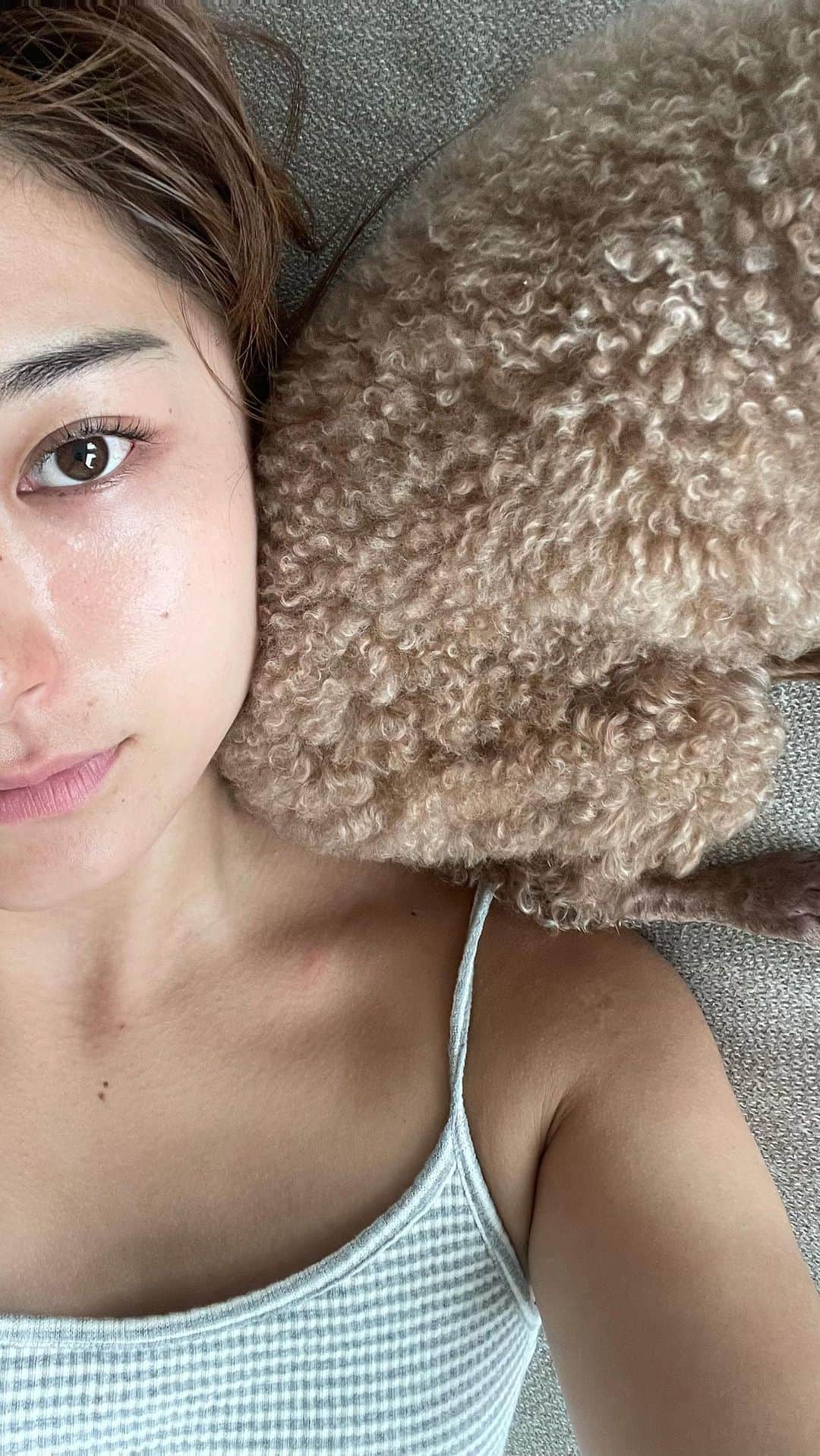 Isari Shintaniさんのインスタグラム動画 - (Isari ShintaniInstagram)「最近お肌の悩みが増えてきて ...