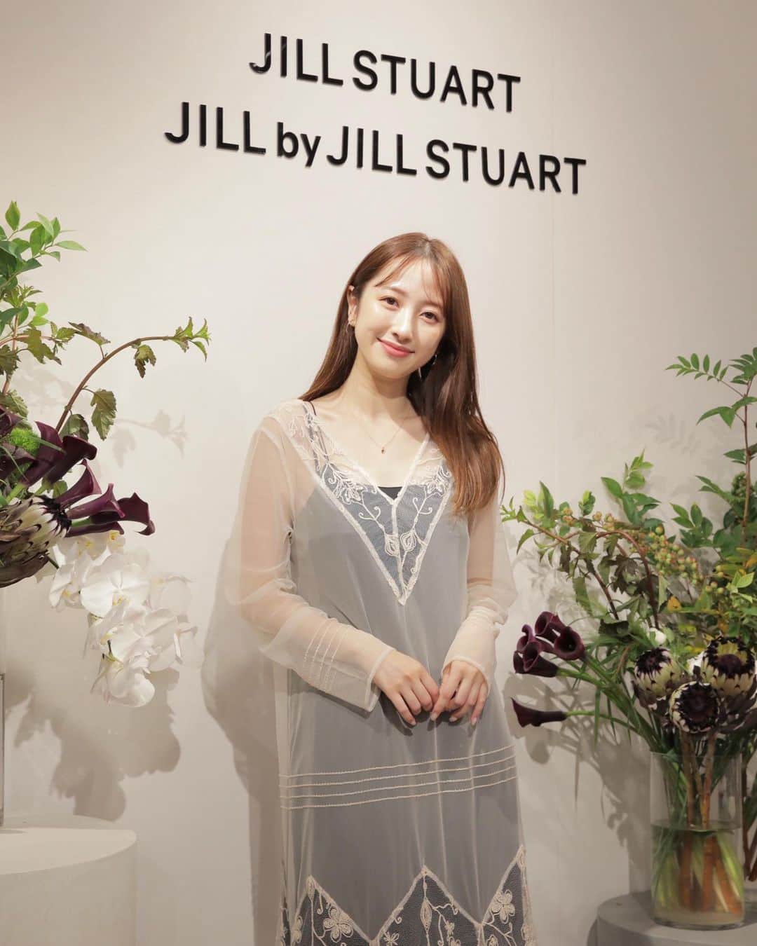 團遥香さんのインスタグラム写真 - (團遥香Instagram)「@jillstuart.jp の展示会へ🌿 ラブリーなイメージからモード系にリブランディングしていてコートもワンピも私のタイプ ...