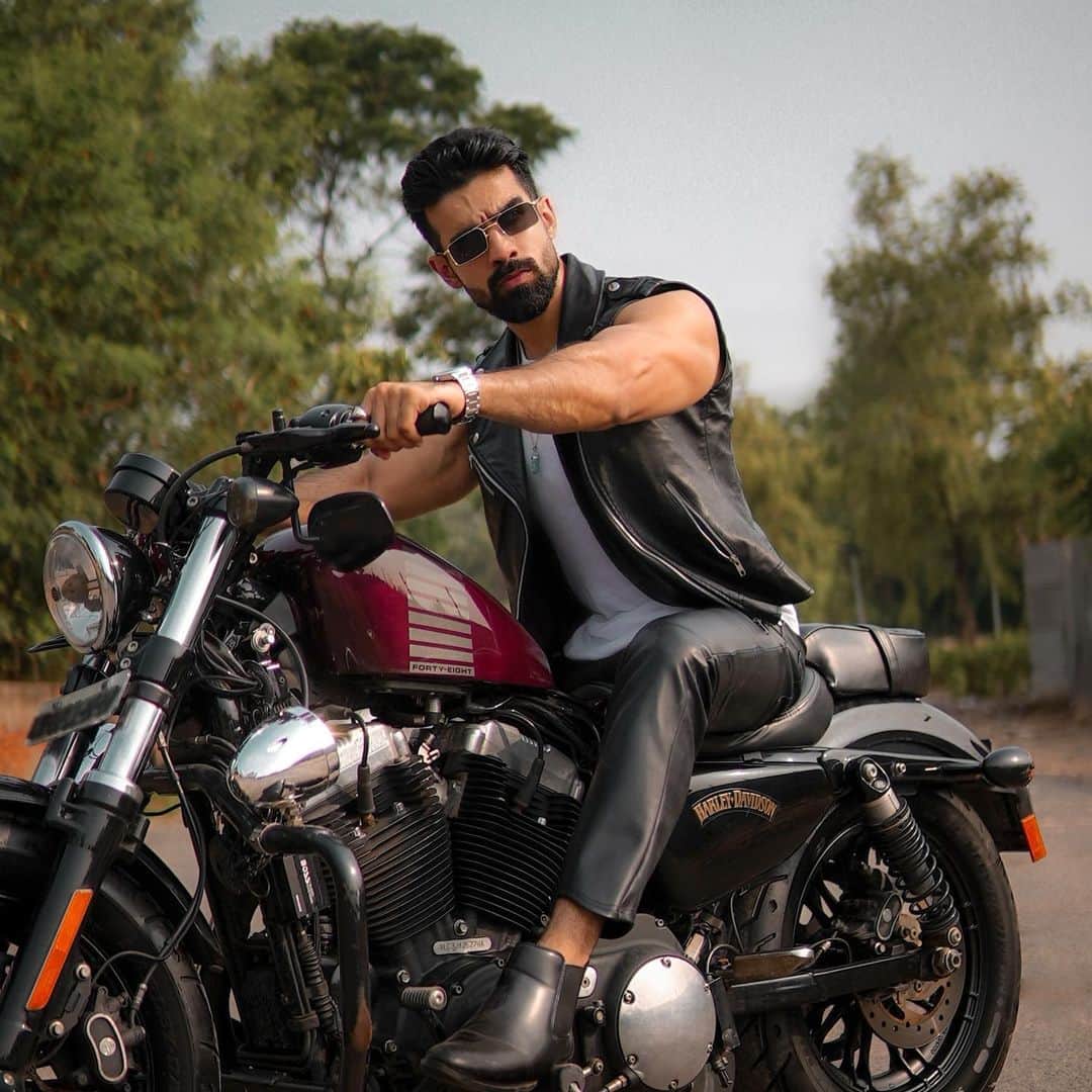 Karron S Dhinggraさんのインスタグラム写真 - (Karron S DhinggraInstagram)「Ride Mode🔧 ...