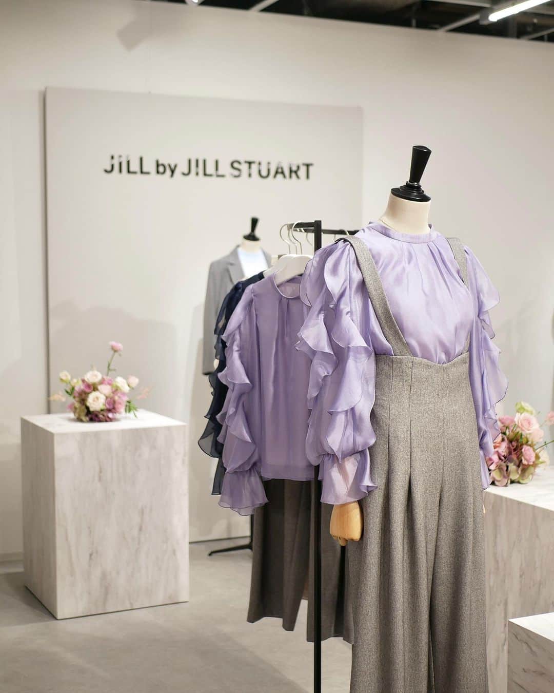 JILL by JILLSTUARTさんのインスタグラム写真 - (JILL by JILLSTUARTInstagram)「. 2023 AW展示会をレポート ...