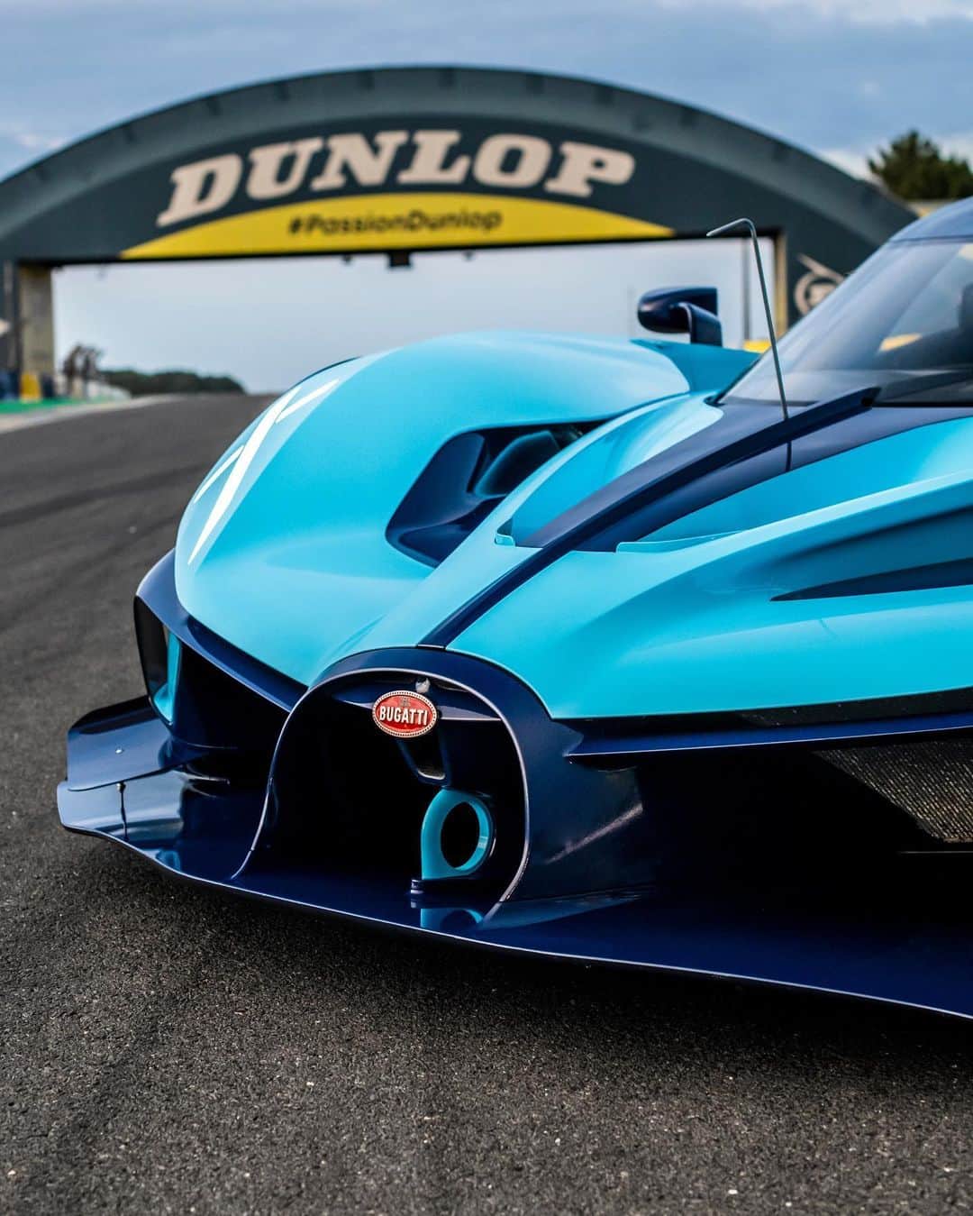 ブガッティさんのインスタグラム写真 - (ブガッティInstagram)「The BUGATTI BOLIDE takes to the ...