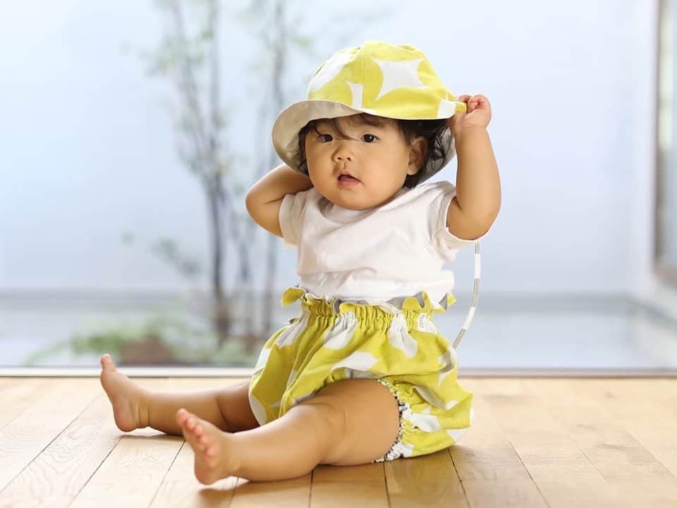 hiraliさんのインスタグラム写真 - (hiraliInstagram)「ベビー&キッズ hirali手ぬぐいでできた リバーシブルのチューリップハットとかぼちゃパンツのご紹介です ...