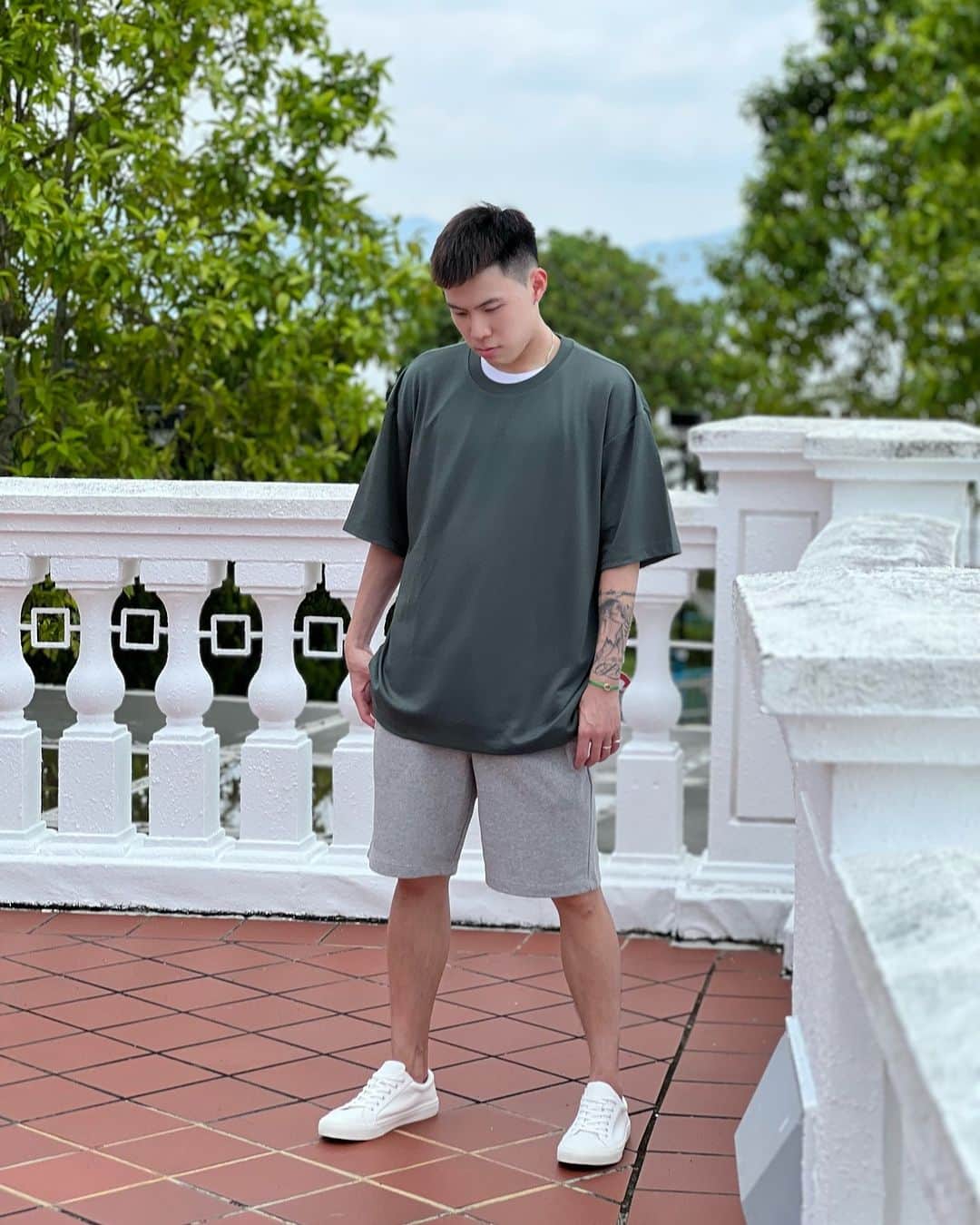 GU Hong Kongさんのインスタグラム写真 - (GU Hong KongInstagram)「【🌞 夏日短褲襯出休閒風格 🧳】不同穿搭 ...