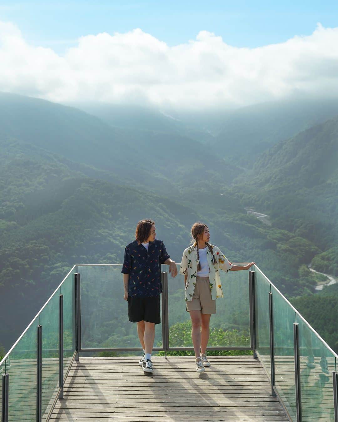 GU Hong Kongさんのインスタグラム写真 - (GU Hong KongInstagram)「【🌞 夏日短褲襯出休閒風格 🧳】不同穿搭 ...