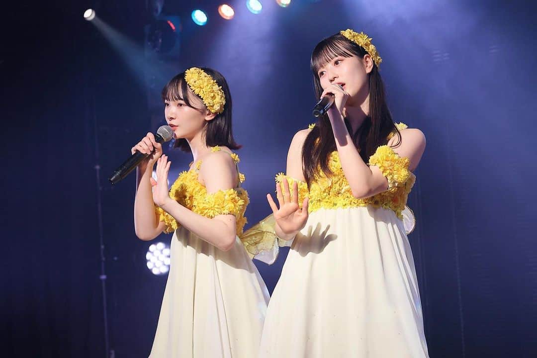 AKB48 Officialさんのインスタグラム写真 - (AKB48 OfficialInstagram)「AKB48 18期研究生💜🤍 本日劇場公演デビュー㊗️🎉💕 ⁡ 「ただいま 恋愛中 ...