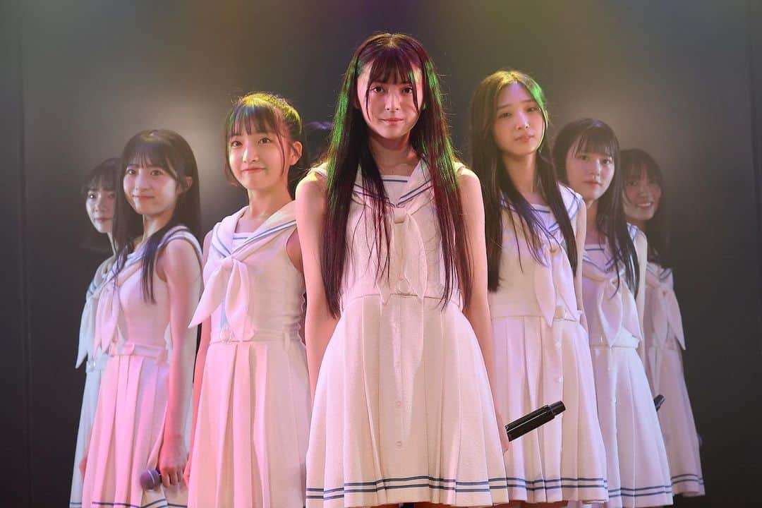 AKB48 Officialさんのインスタグラム写真 - (AKB48 OfficialInstagram)「AKB48 18期研究生💜🤍 本日劇場公演デビュー㊗️🎉💕 ⁡ 「ただいま 恋愛中 ...