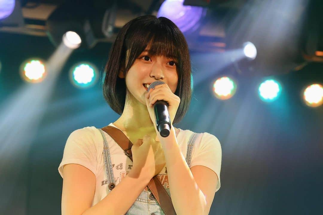 AKB48 Officialさんのインスタグラム写真 - (AKB48 OfficialInstagram)「AKB48 18期研究生💜🤍 本日劇場公演デビュー㊗️🎉💕 ⁡ 「ただいま 恋愛中 ...