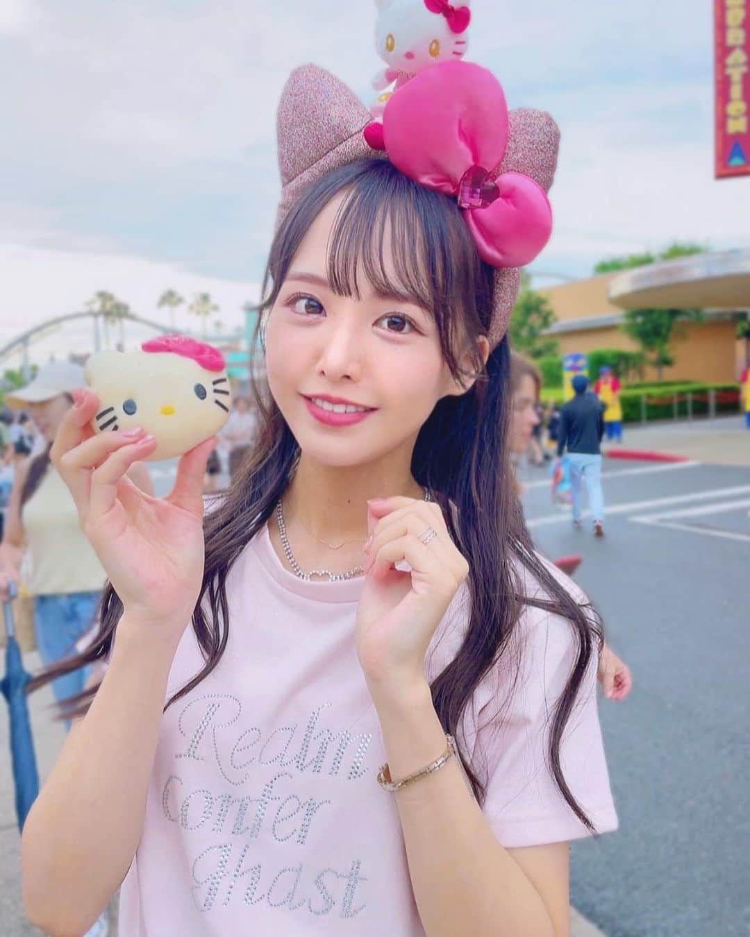 福田朱里さんのインスタグラム写真 福田朱里instagram 「ハローキティまんﾐ・ ・ﾐ🎀 キティとかのエリアじゃなくて、メインエリア