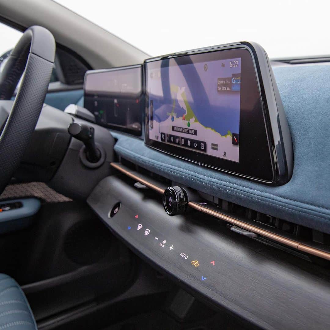 Nissanさんのインスタグラム写真 - (NissanInstagram)「The Nissan Ariya was recognized as one of the Wards 10 ...