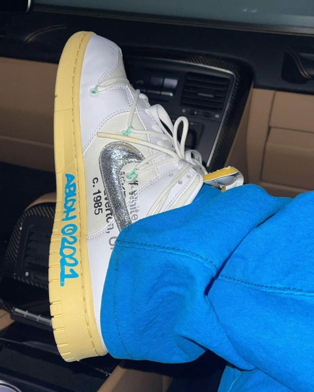 Nice Kicksさんのインスタグラム写真 - (Nice KicksInstagram)「Drake honored Virgil ...