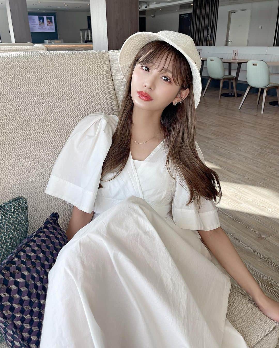 伊藤実祐さんのインスタグラム写真 - (伊藤実祐Instagram)「船の上🚢🐥💙 ( 時差すご。w ) ⁡ one-piece @snidel_official hat @ca4la ...