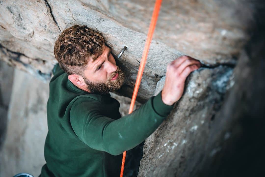 アダム・オンドラさんのインスタグラム写真 - (アダム・オンドラInstagram)「🥋 🥊 🧗‍♂ In September with ...