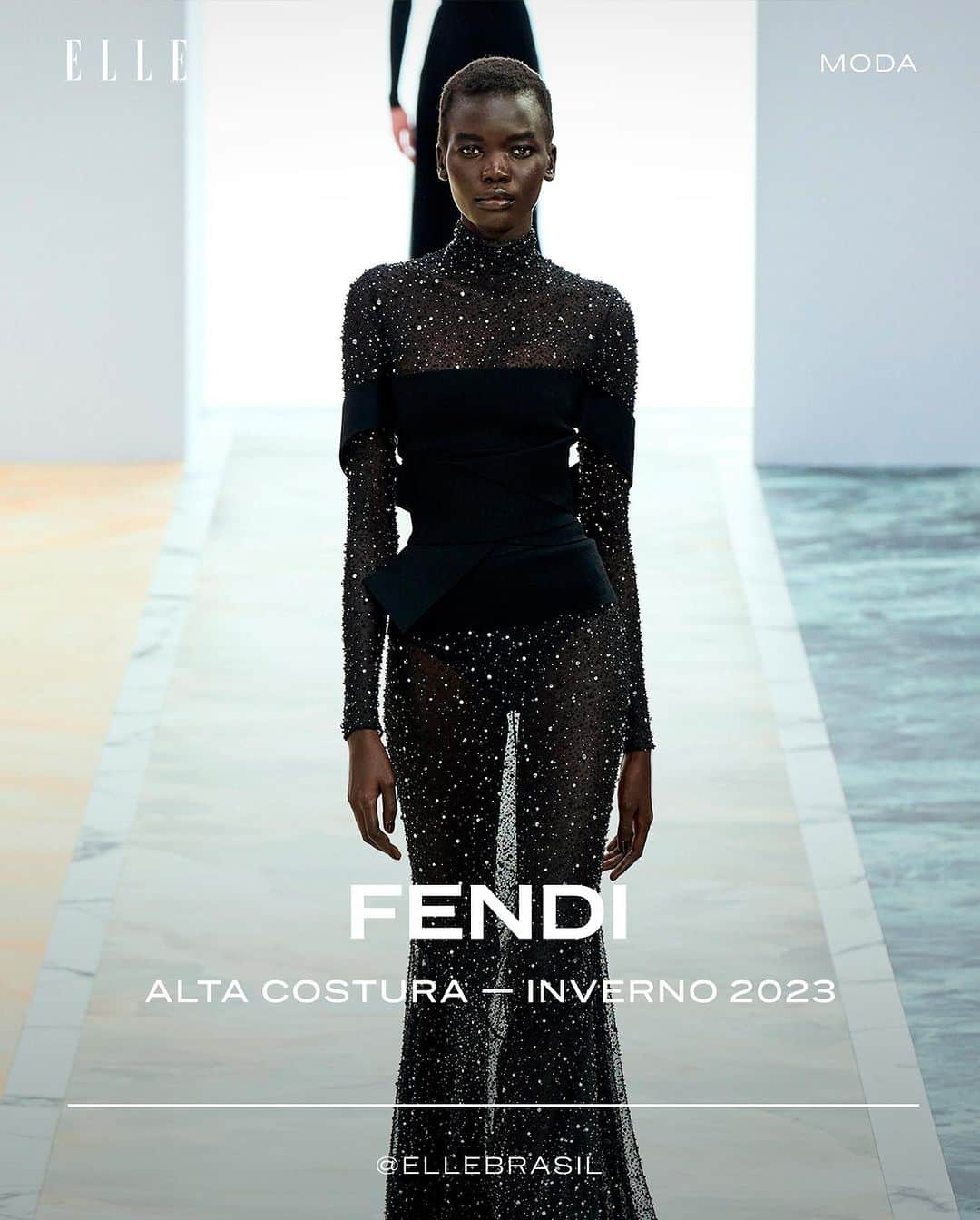 ELLE Brasilさんのインスタグラム写真 - (ELLE BrasilInstagram)「A @fendi encerrou a ...