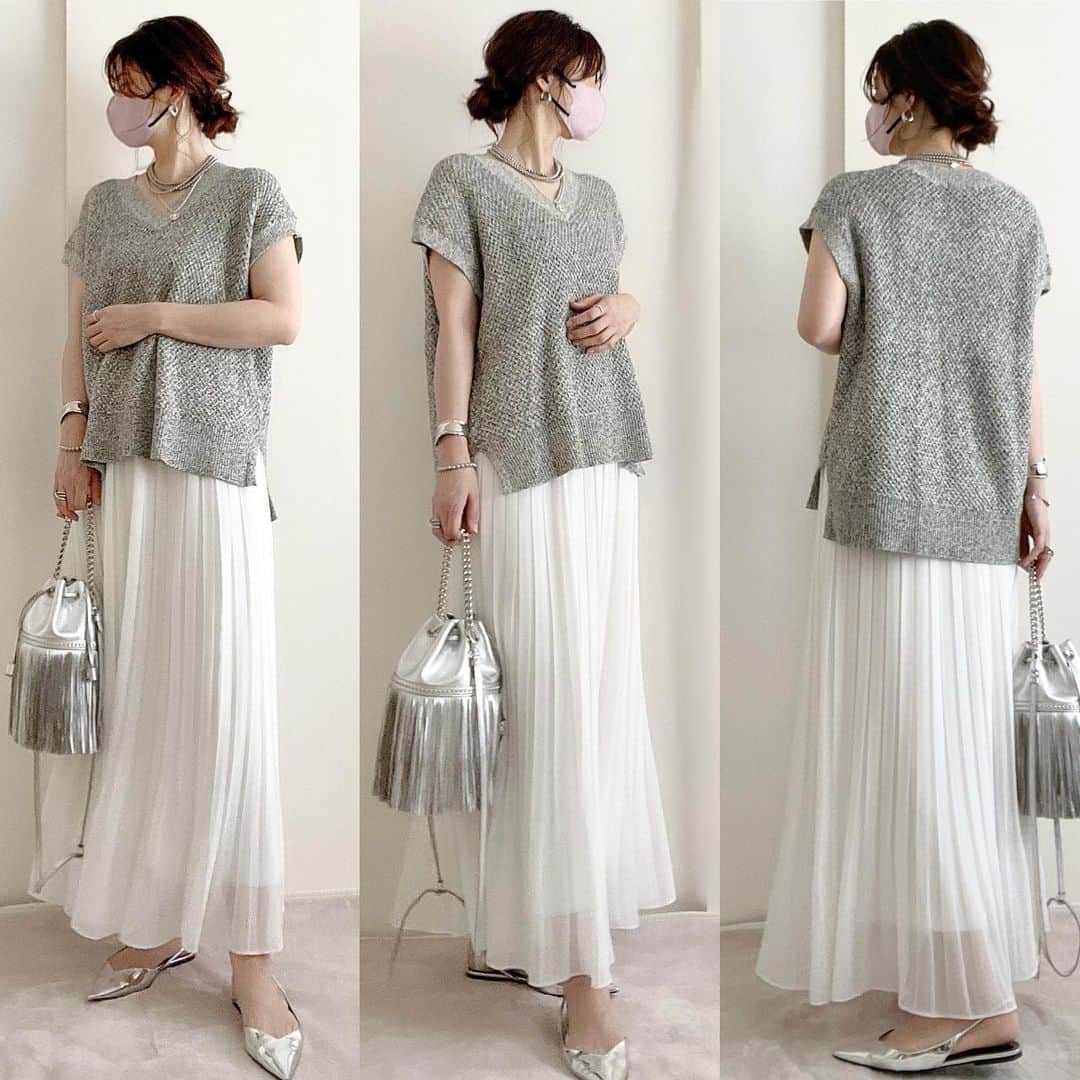 meiさんのインスタグラム写真 - (meiInstagram)「. silver×white×gray 好きな色の組み合わせ🤍 #上下プチプラ 今日は七夕🎋 晩御飯はそうめんにしよう 私は ...