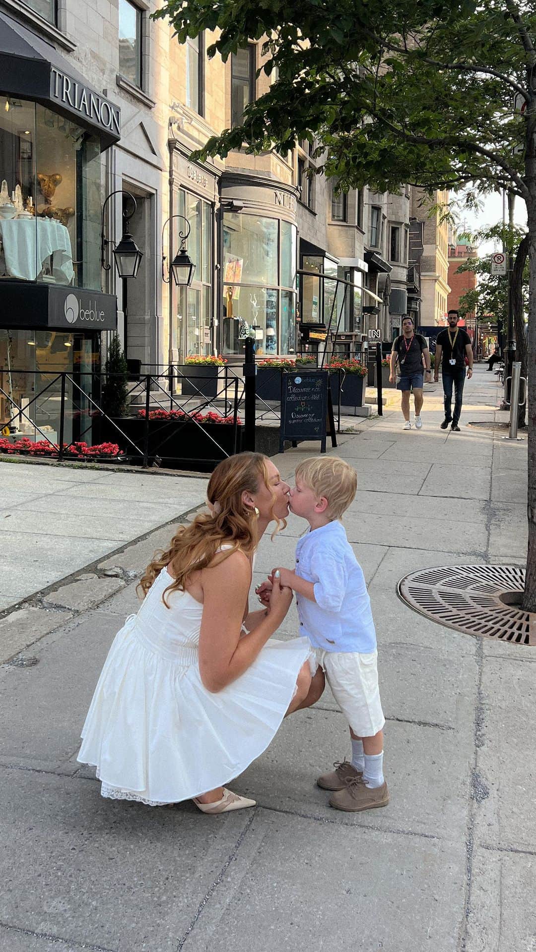 Alex Centomoさんのインスタグラム動画 - (Alex CentomoInstagram)「birthday dinner with ...