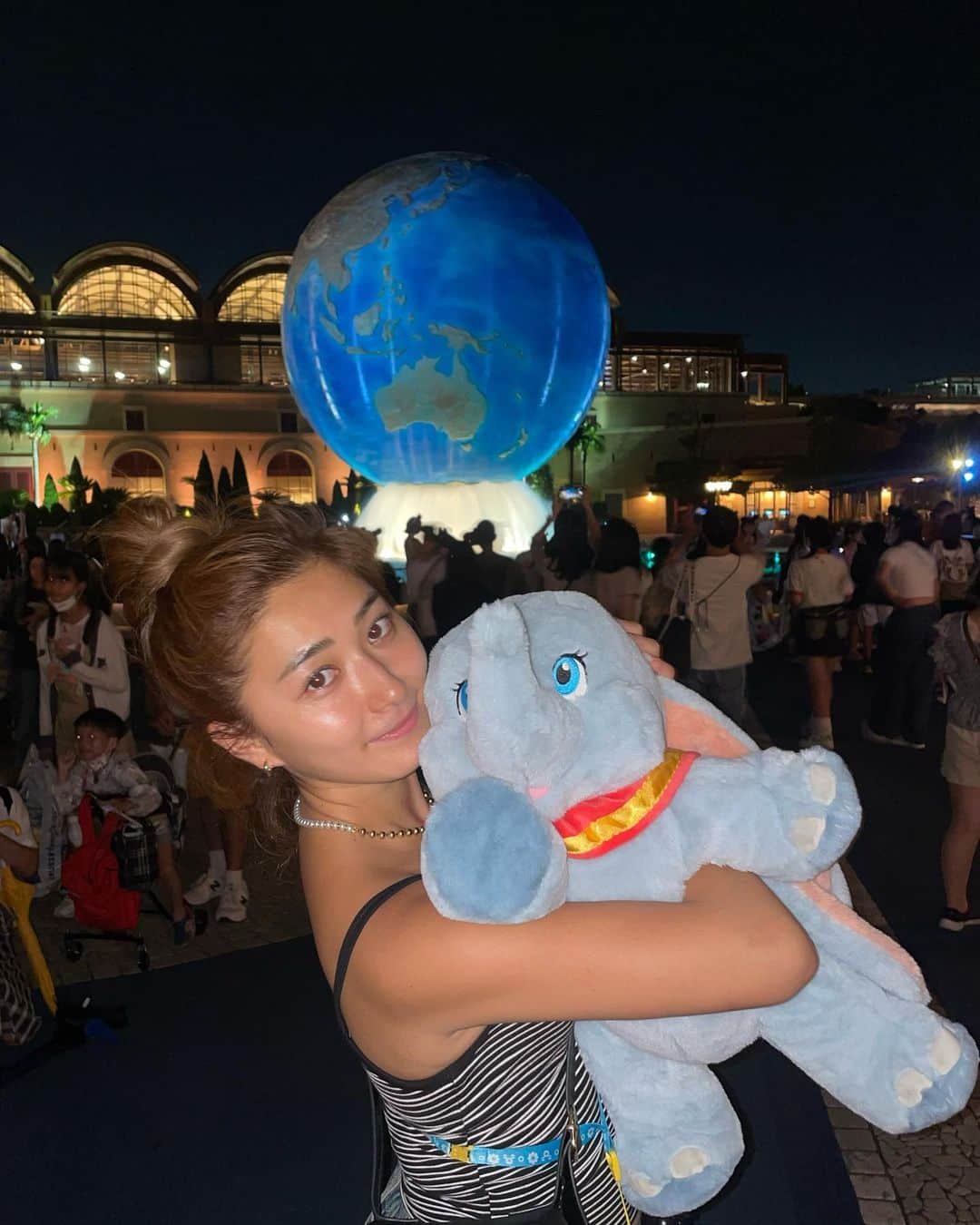 Isari Shintaniさんのインスタグラム写真 - (Isari ShintaniInstagram)「暑すぎたけど楽しかったディズニー ...