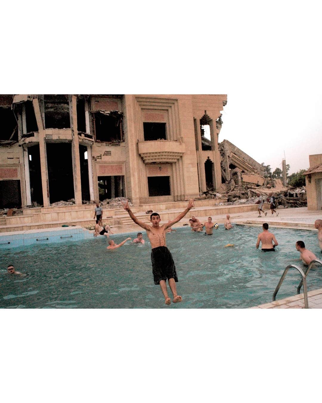 Magnum Photosさんのインスタグラム写真 - (Magnum PhotosInstagram)「A Bigger Splash ...