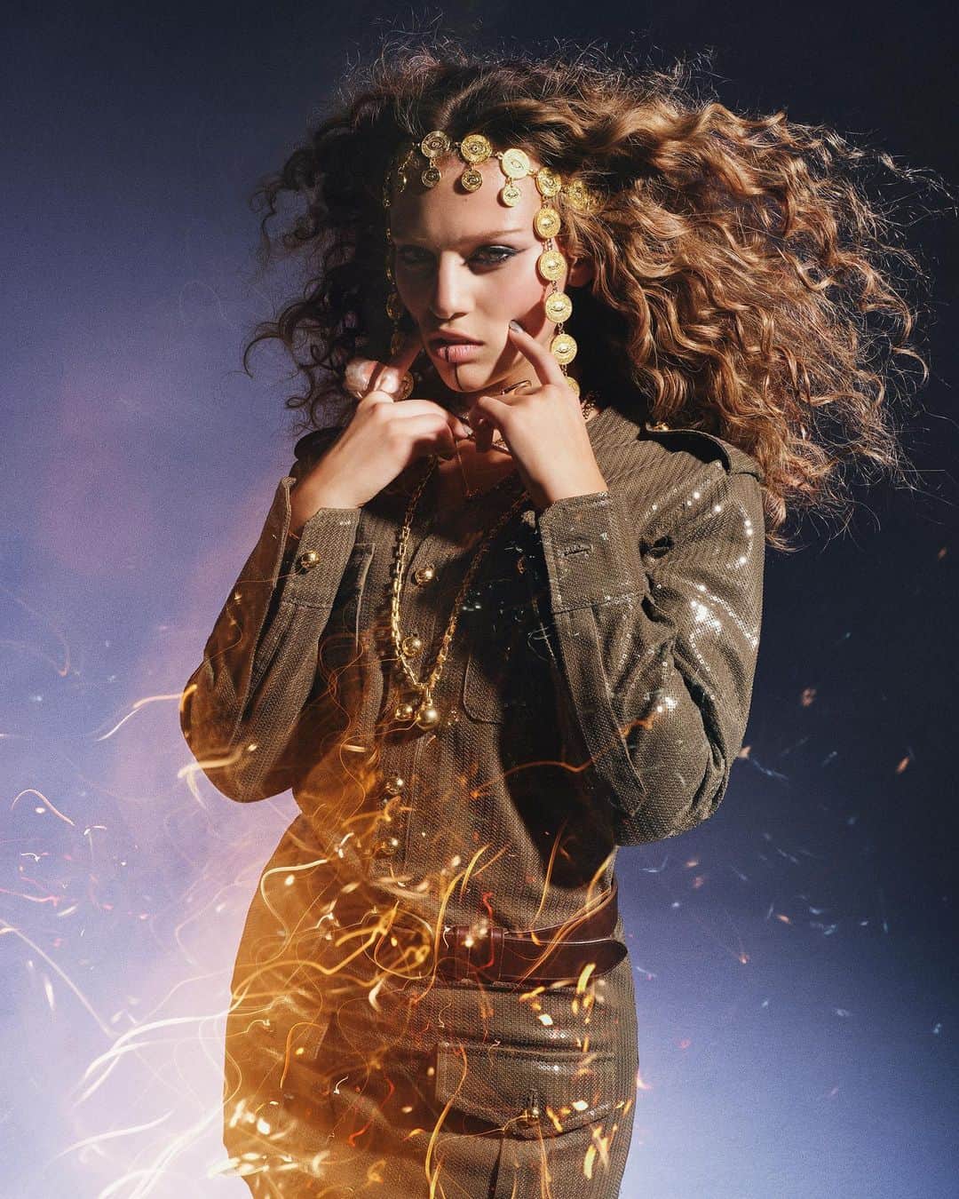 V Magazineさんのインスタグラム写真 - (V MagazineInstagram)「#VGirls | As seen inside ...