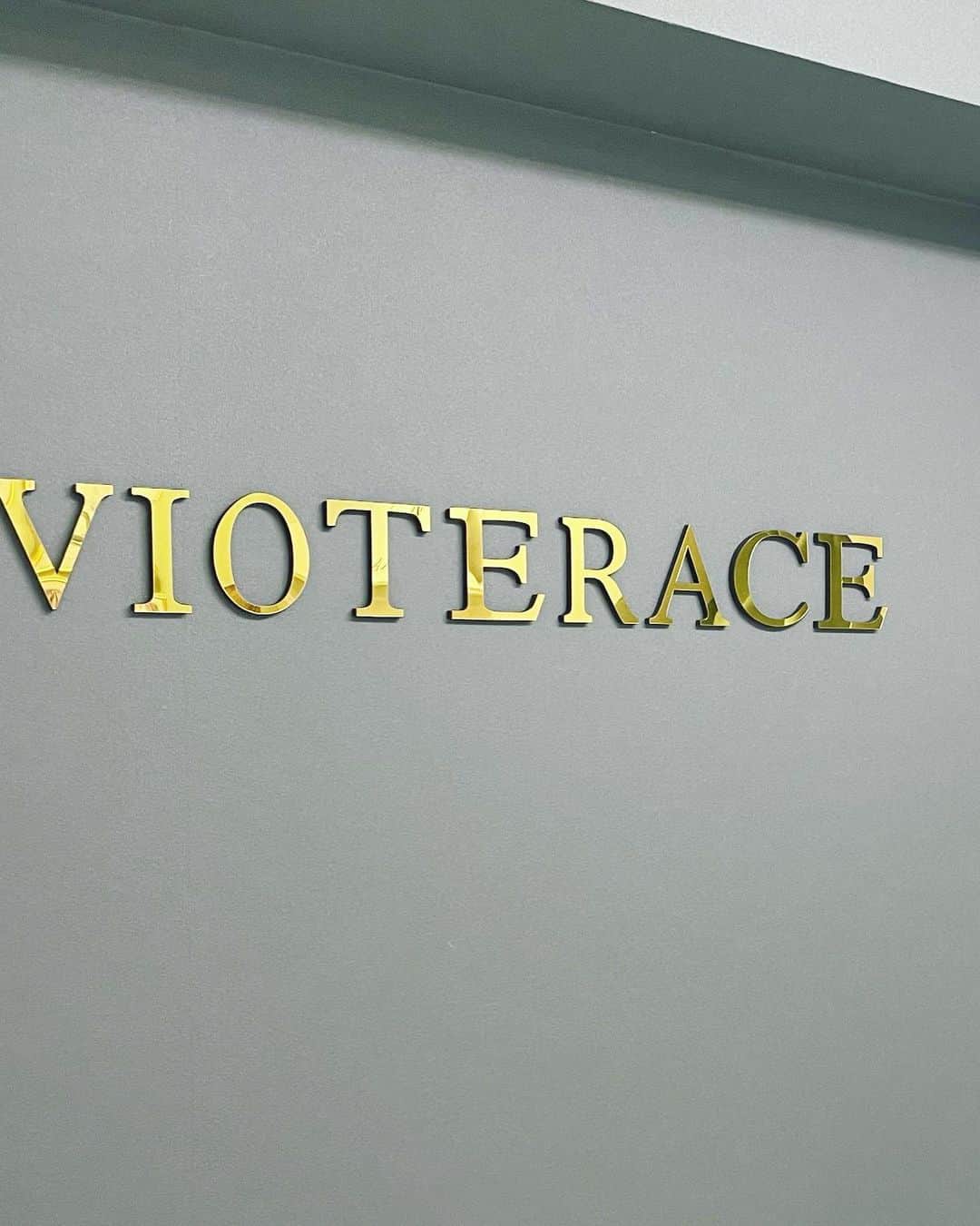 桜咲乃愛さんのインスタグラム写真 - (桜咲乃愛Instagram)「大阪旅行楽しかった🥹🤍 帰ってきてから @vioterace_beauty_salon に行ってきた💓🥰 内容は毛穴泡 ...