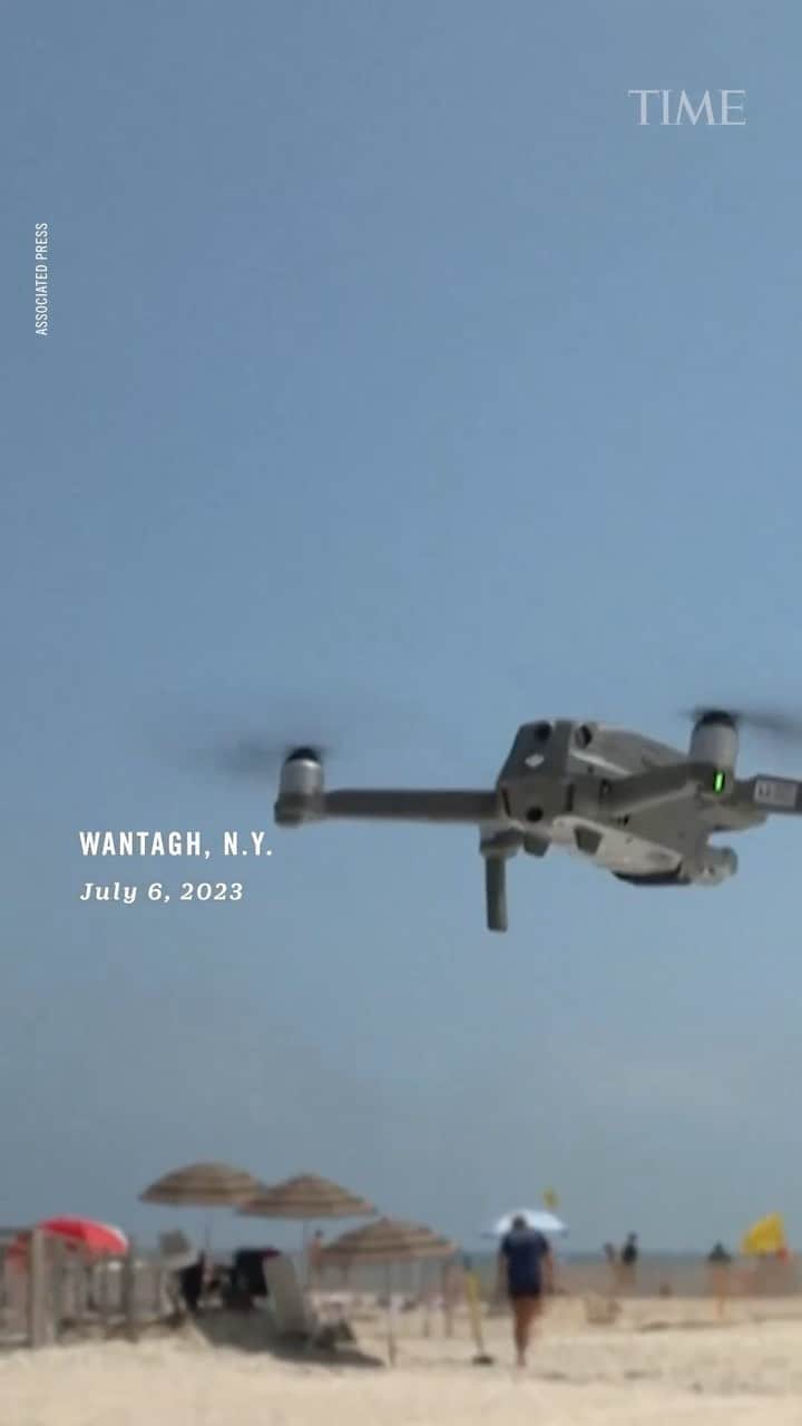 TIME Magazineさんのインスタグラム動画 - (TIME MagazineInstagram)「Lifeguards are ...