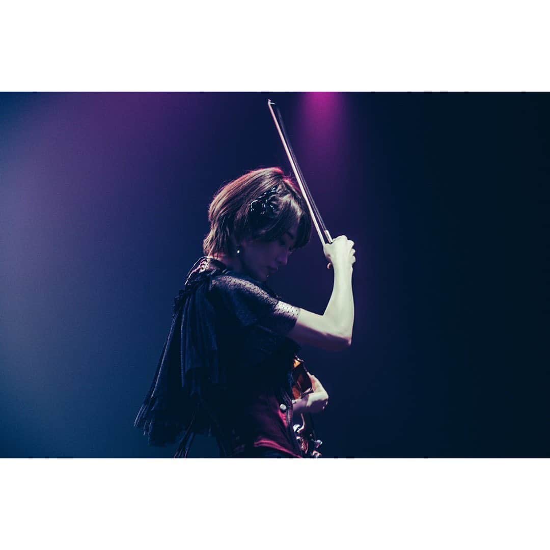 AYASAさんのインスタグラム写真 - (AYASAInstagram)「🖤🐍 先日のyucat様ライブの時のお写真がすごい😳 良きお写真を沢山いただいたので沢山アップしちゃう🫶 📷Photo ...